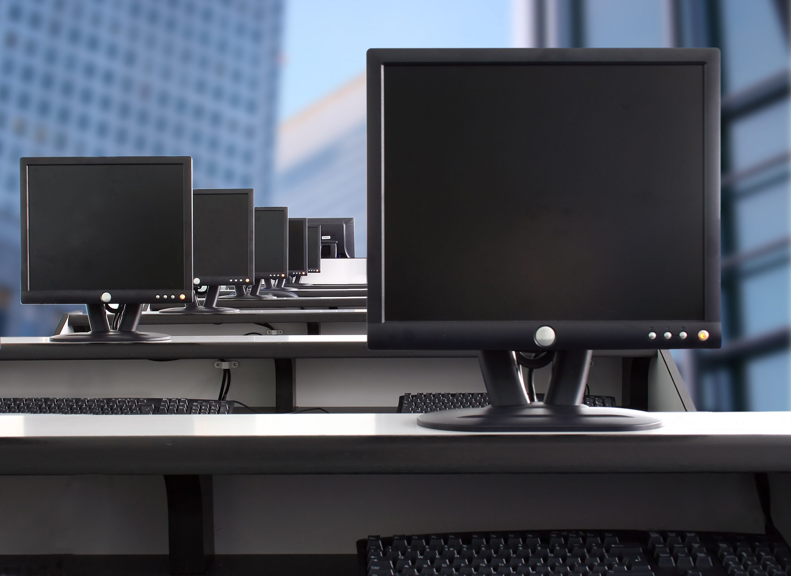 Įvykus konsoliduotam kompiuterių pirkimui sutaupyta 16000 eurų ...